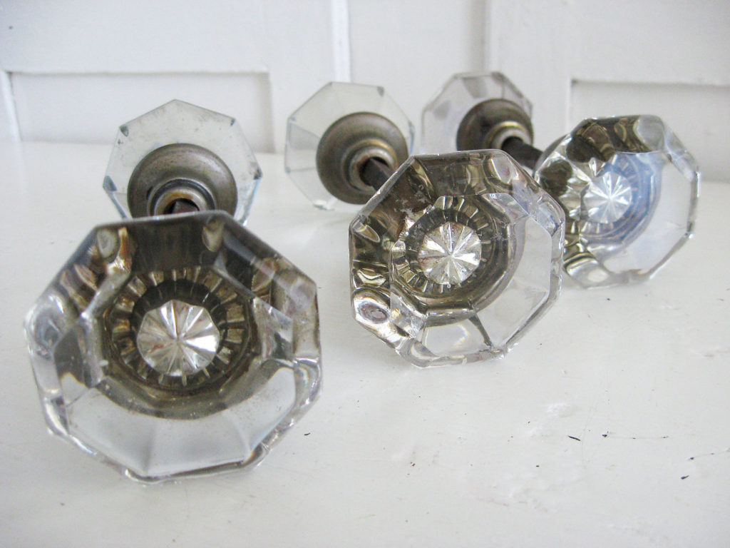 Make a great look of your door with Door knob plates – Door Knobs